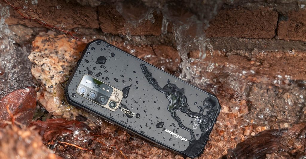 What Makes Smartphones Dust and Water-Resistant? IP Rating, MIL-STD ...